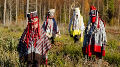 Visi putni skaisti dzied - Visi putni skaisti dzied